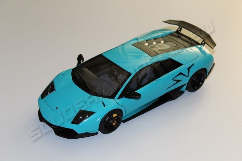 AUTOart 2009 Lamborghini Lamborghini Murciélago 670-4 SV - TURQUOISE ...
