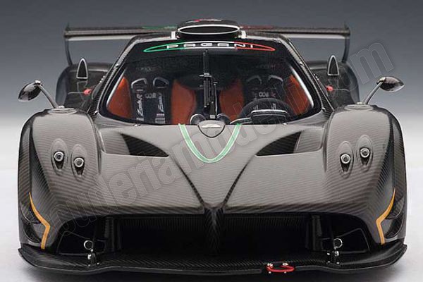 AUTOart 2009 Pagani Pagani Zonda R - CARBON - Carbon Fibre Pattern