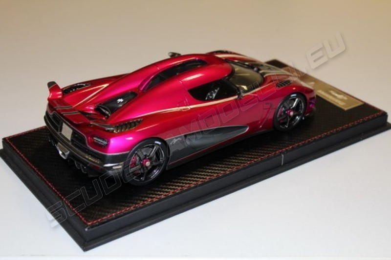 Koenigsegg Agera R Pink