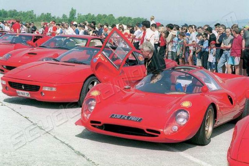 GMP 1967 Ferrari Ferrari 330 P4 Spider - PROVA RED - Red