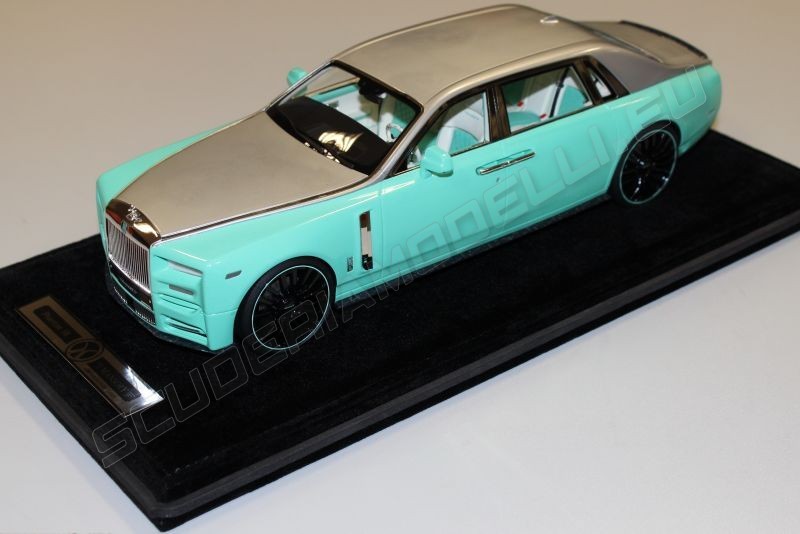 Timothy Pierre Rolls Royce Mansory RR Phantome VIII - TIFFANY BLUE Red Matt
