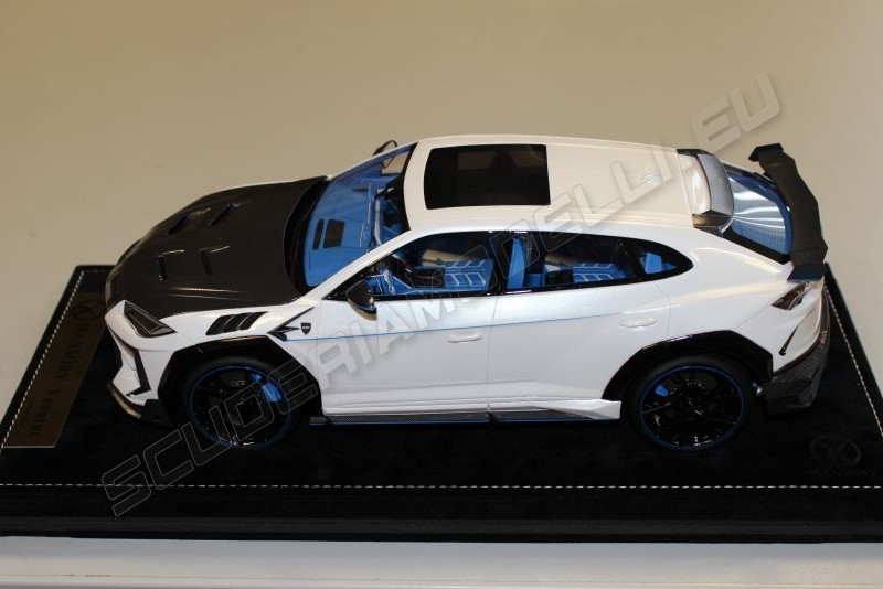Mansory Lamborghini Mansory Lamborghini URUS / VENATUS - WHITE / BLU White