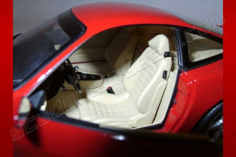 UT Models 1996 Ferrari Ferrari 550 Maranello - RED - Red