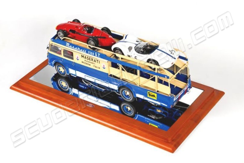 CMC Exclusive Universal CMC TRANSPORTER - VITRINE / DISPLAY CASE ...